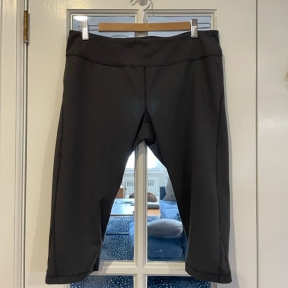 Zella | Pants & Jumpsuits | Zella Workout Capris L | Poshmark